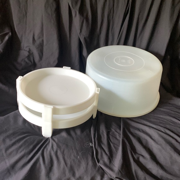 Tupperware | Kitchen | Vintage Tupperware Cake Saver Plus Pie Inserts ...